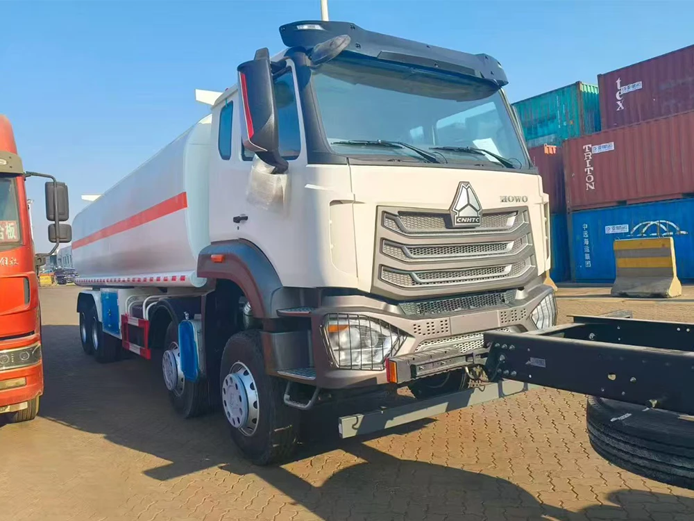Best-selling Howo 8x4 Fuel Tank Truck in Good Condition - ZonHan Trucks